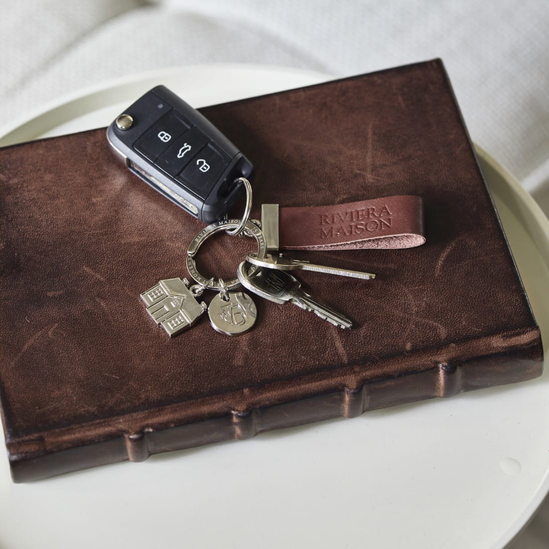 Rivièra Maison 75 Years Key Chain – Country White Oy